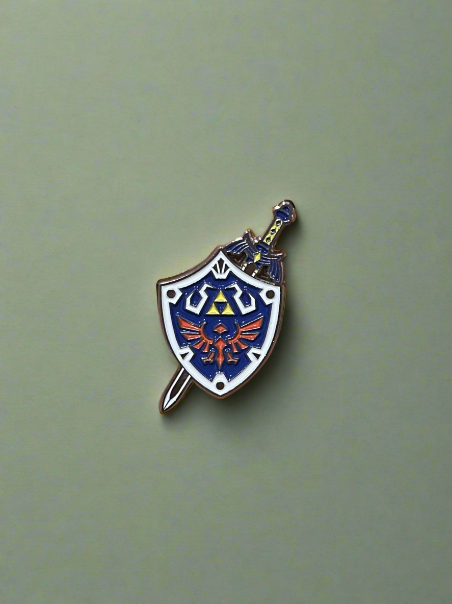 Escudo y espada – Pinito Pins