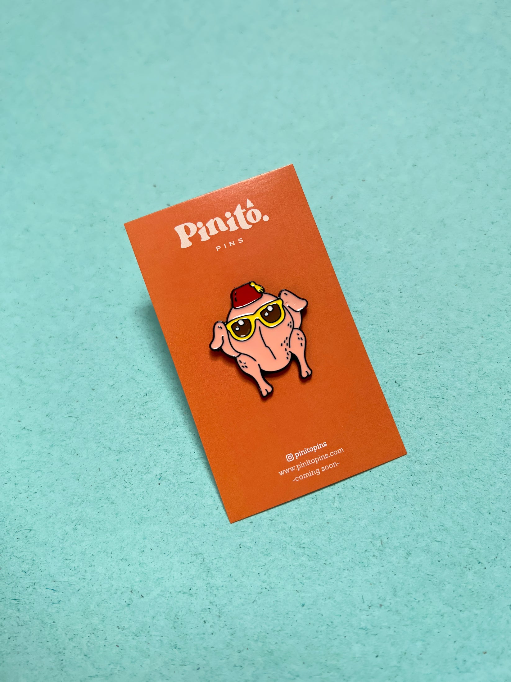 Pavo - Friends – Pinito Pins